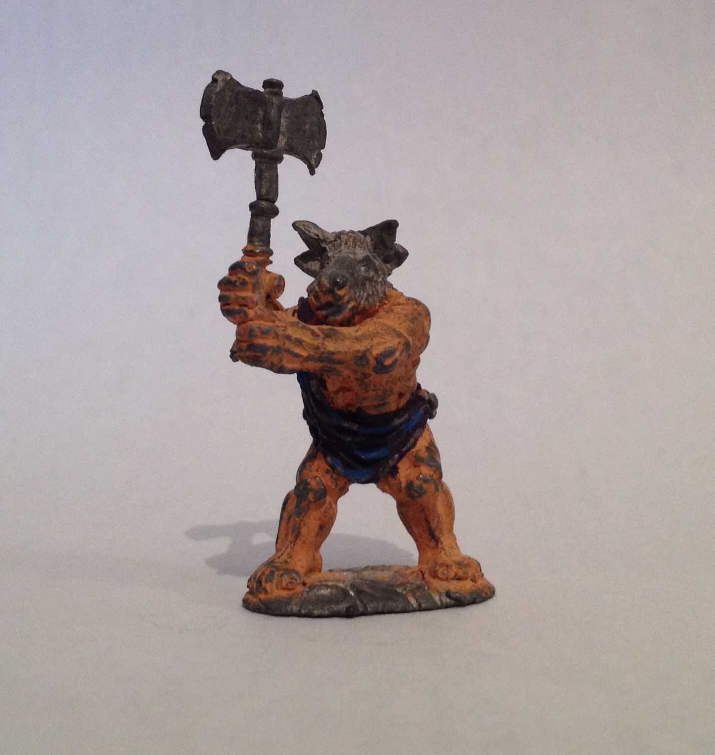 Old School Minotaur – OnTableTop – Home of Beasts of War