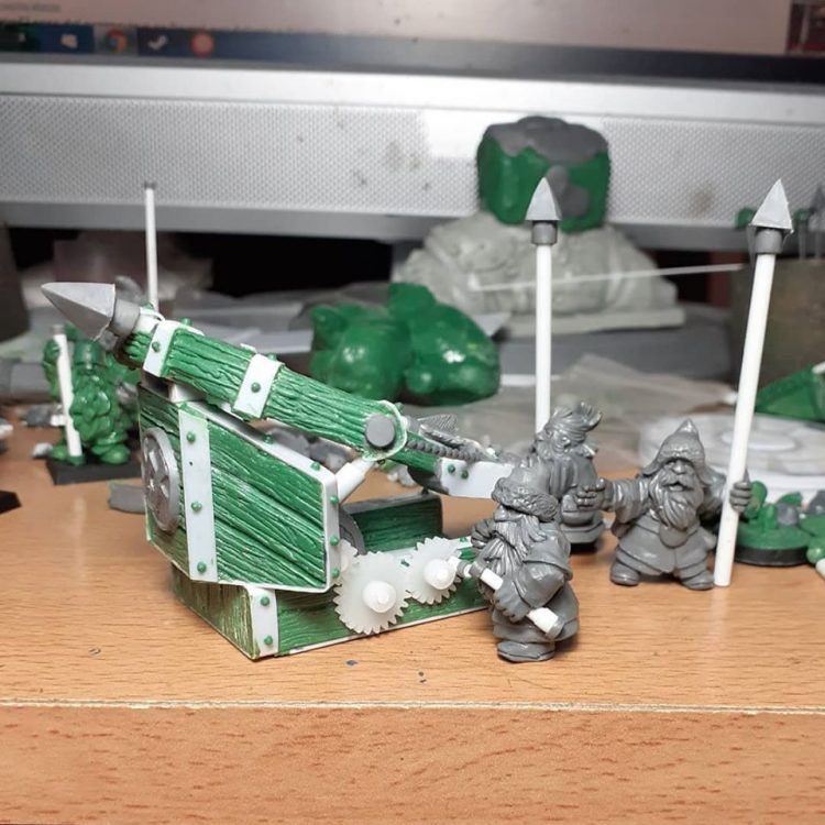 MOMminiaturas Load Up Their New Dwarf Bolt Thrower – OnTableTop – Home ...