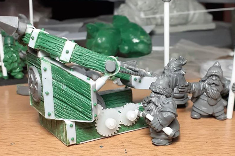 MOMminiaturas Load Up Their New Dwarf Bolt Thrower – OnTableTop – Home ...