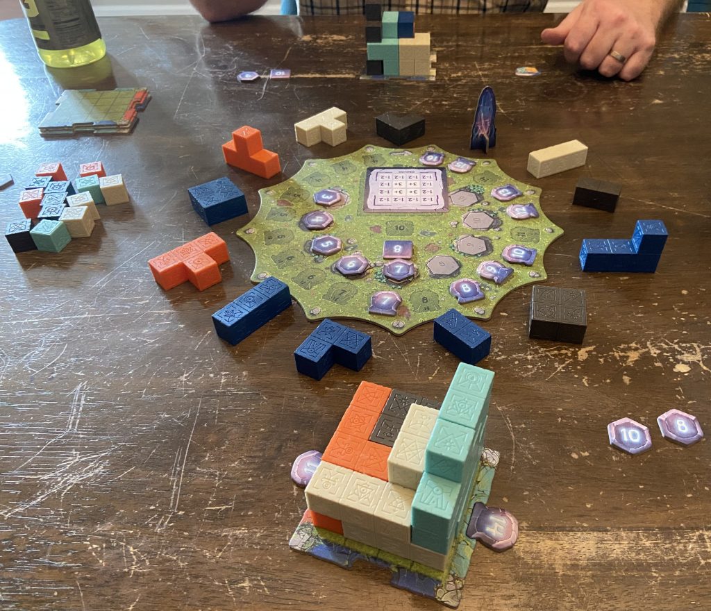 Tinker With Puzzling Polyominos In CMON’s Monolyth – OnTableTop – Home of Beasts of War