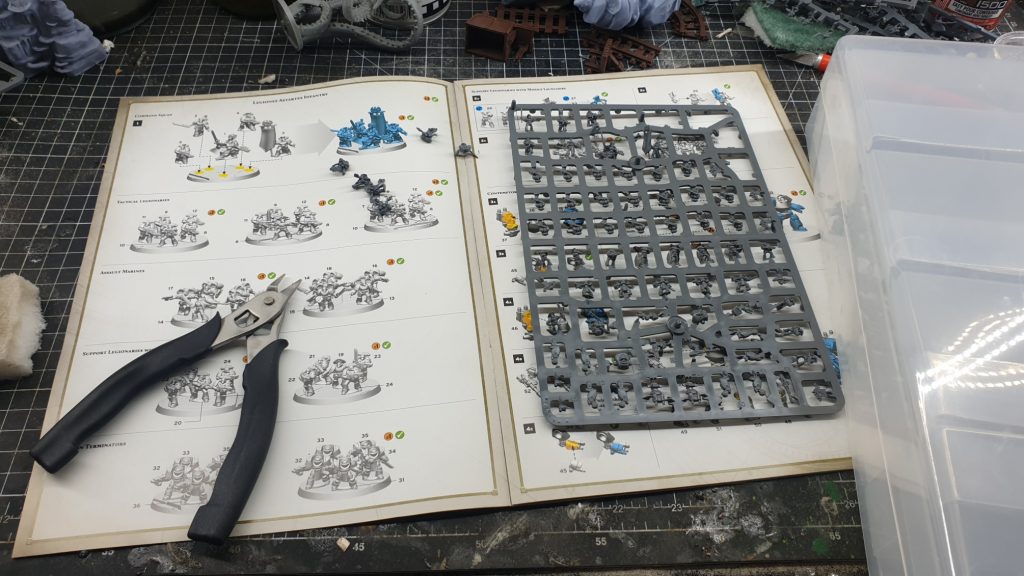 Warhammer: The Horus Heresy – Legions Imperialis | Assembling The ...